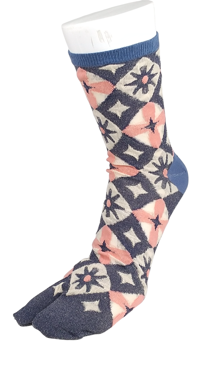 Caumeri 【足袋ソックス】 表糸綿100％ フロートタイル花柄/詳細